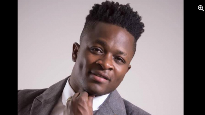 Derrière le succès d’Imilo Lechanceux, une expérience amère sur scène à ...